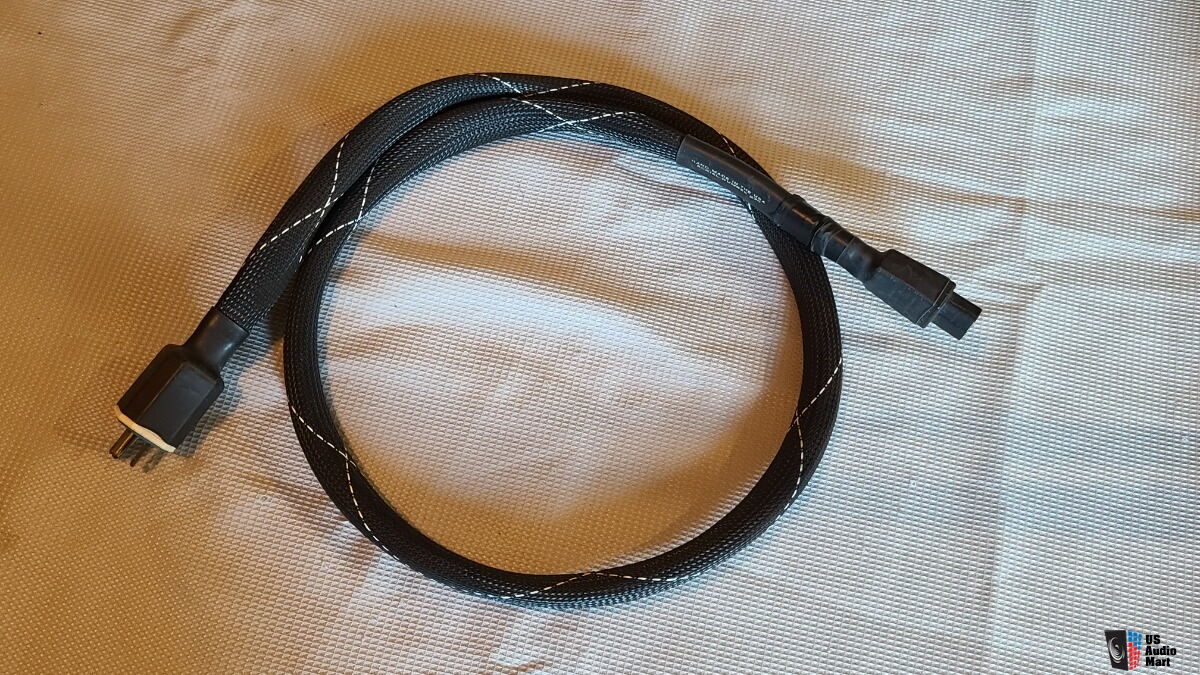 Synergistic Research AC Master Coupler power cable Photo #4701678 - US ...