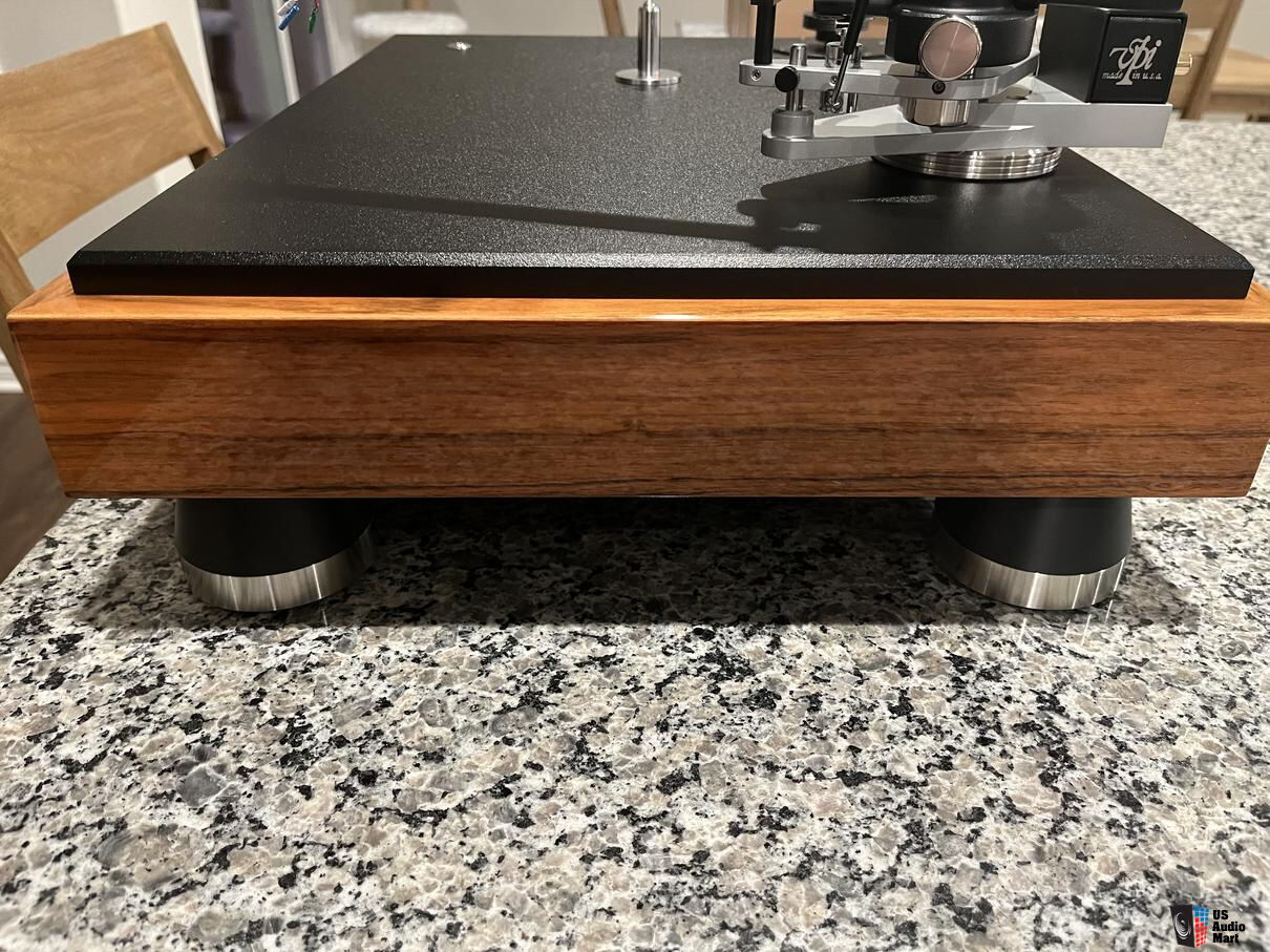 VPI Classic Signature Turntable, Rosewood Photo #4706124 - UK Audio Mart