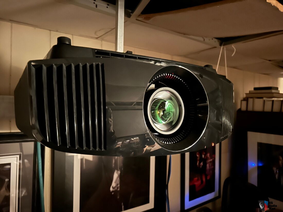 Sony VPL-VW285ES Projector For Sale - US Audio Mart