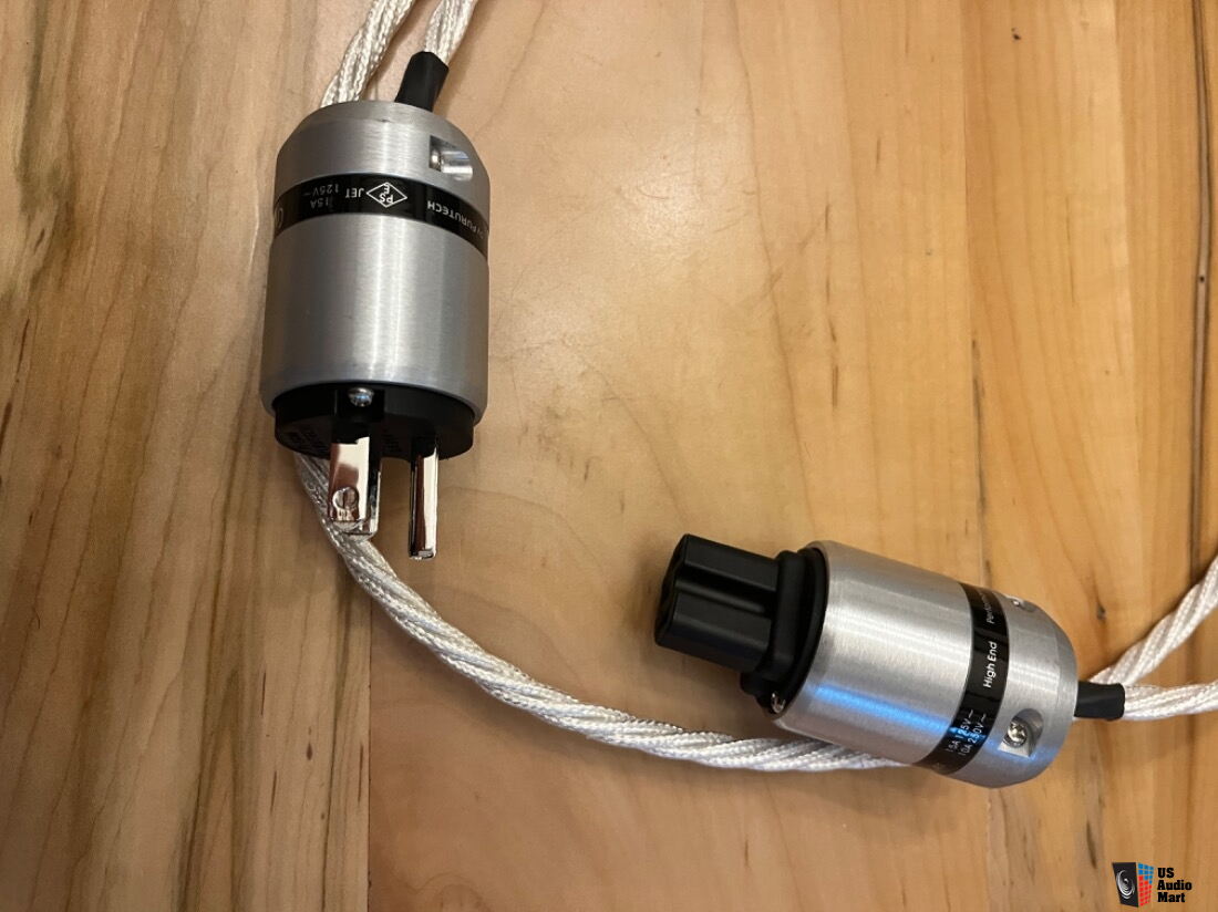 Crystal Cable Future Dream Power cable Photo #4715312 - US Audio Mart