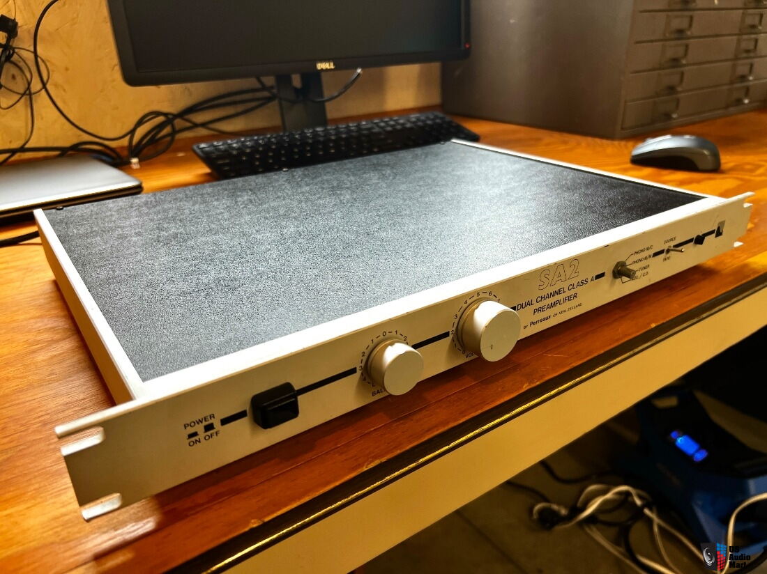Perreaux SA2 Preamplifier Photo #4716368 - US Audio Mart