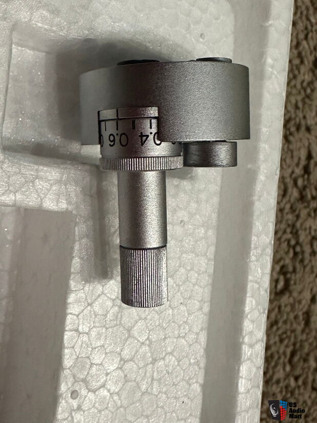 Signet XK50 tonearm in original box, one lead needs end reinstalled ...