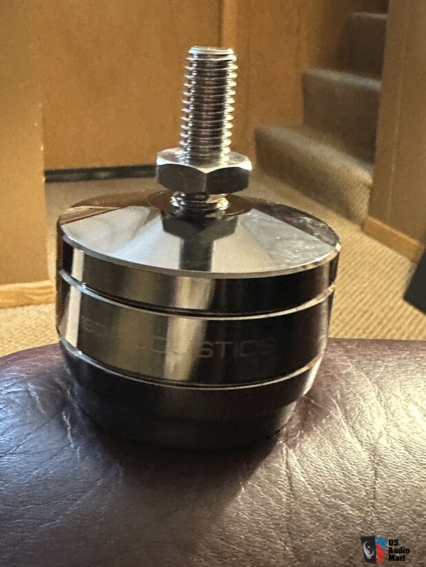 isoacoustics gaia-titan theis 70 speaker isolators/ with carpet spikes ...