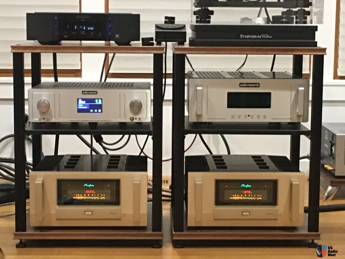 Accuphase class-A mono amps A-250 US-model, LIKE NEW, pair for sale