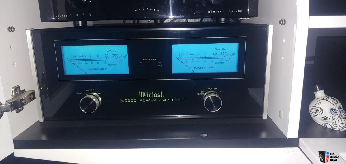 McIntosh MC 300 POWER Amplifier Photo #4729291 - US Audio Mart