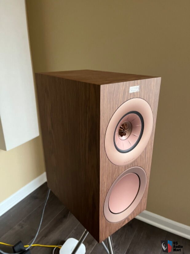 KEF R 3 Walnut Photo #4741514 - US Audio Mart