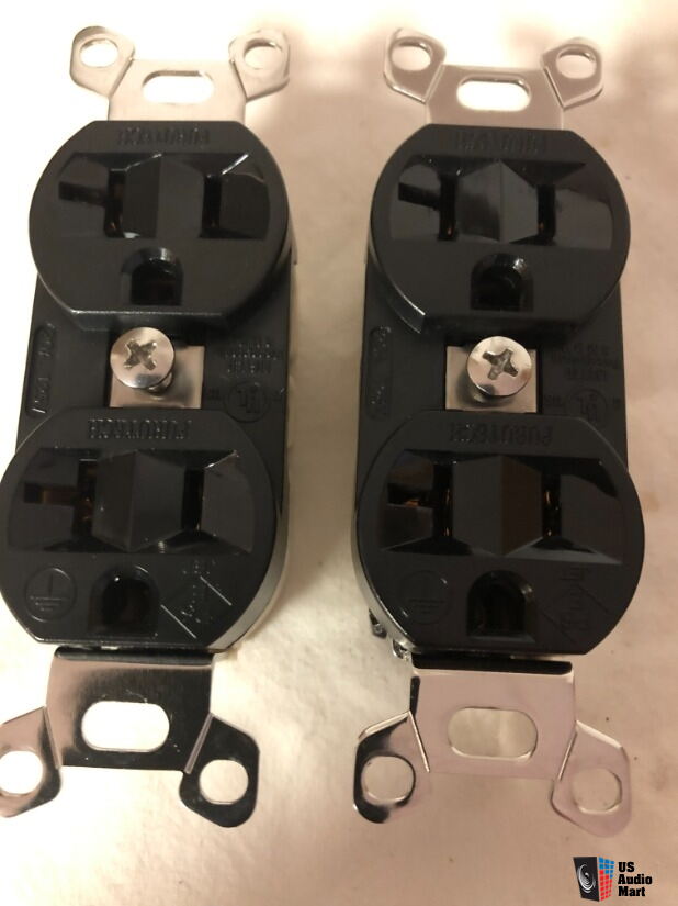 Furutech FPX Cu duplex receptacle outlet Photo #4745426 - US Audio Mart