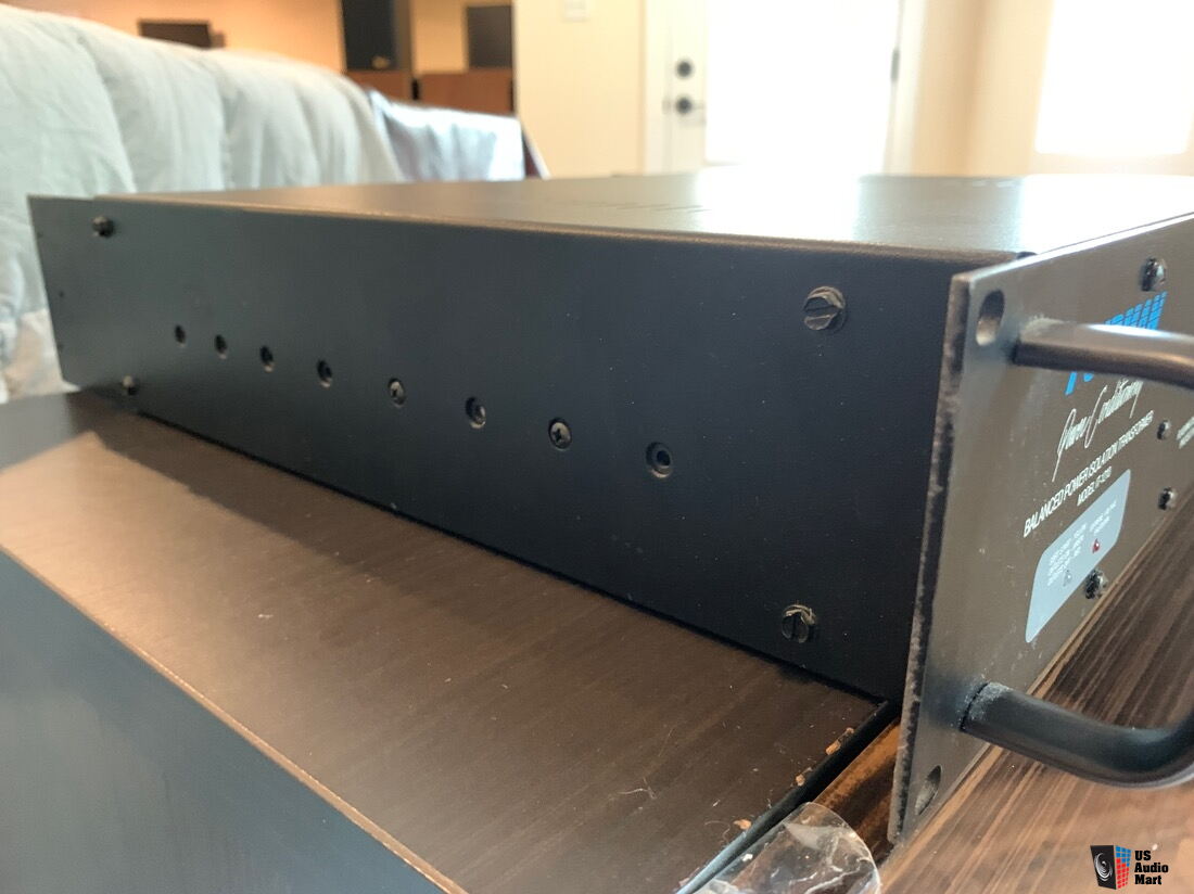 Furman Balanced Power Isolation Transformer Model 1210 in excellent ...
