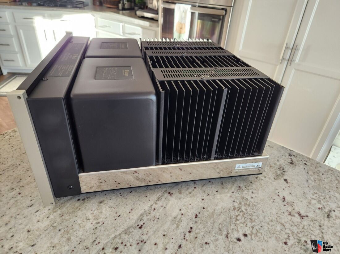 McIntosh MC207 Home Theatre Multi-Channel Power Amplifier Photo ...