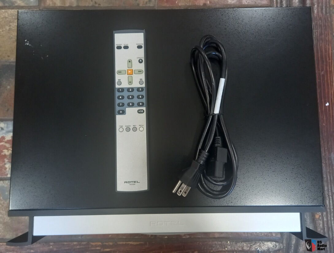 Rotel RCD 1072 CD Player Photo #4756724 - US Audio Mart