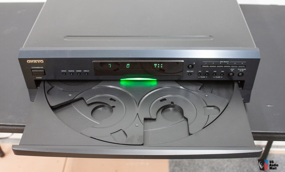 Onkyo DX-C390 6 disc CD Changer