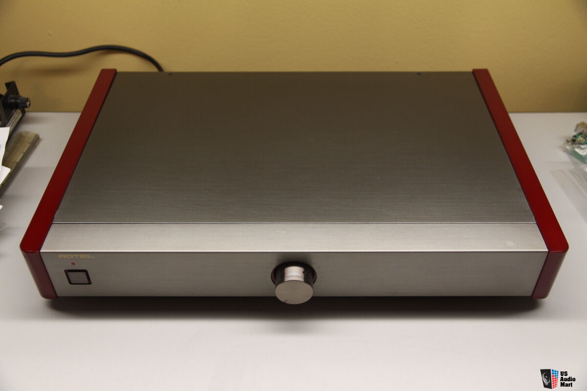Rotel Michi RHQ-10 Phono Preamplifier Photo #4760994 - US Audio Mart