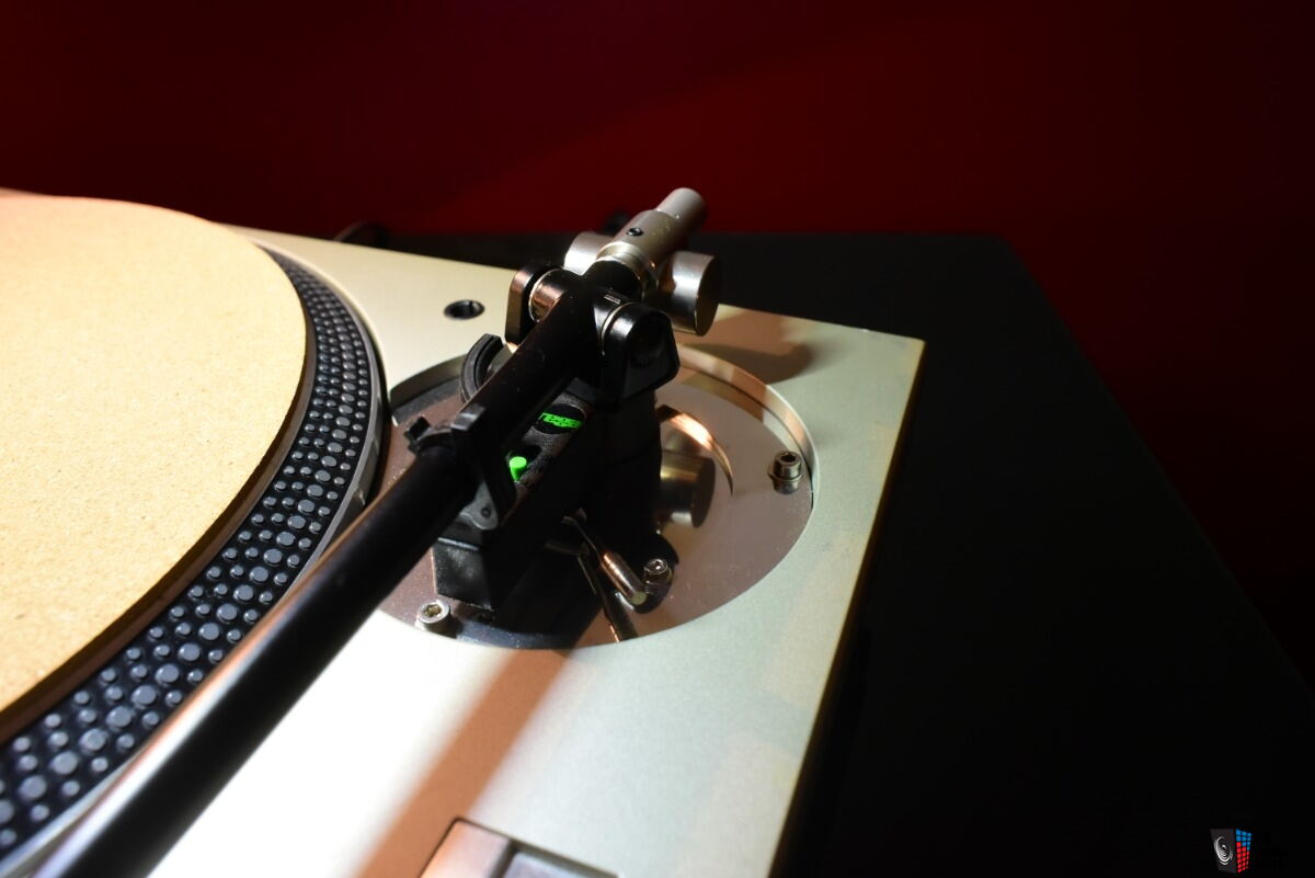 Technics SL-1200 M3D w/Rega RB250 Tonearm and many upgrades Photo ...