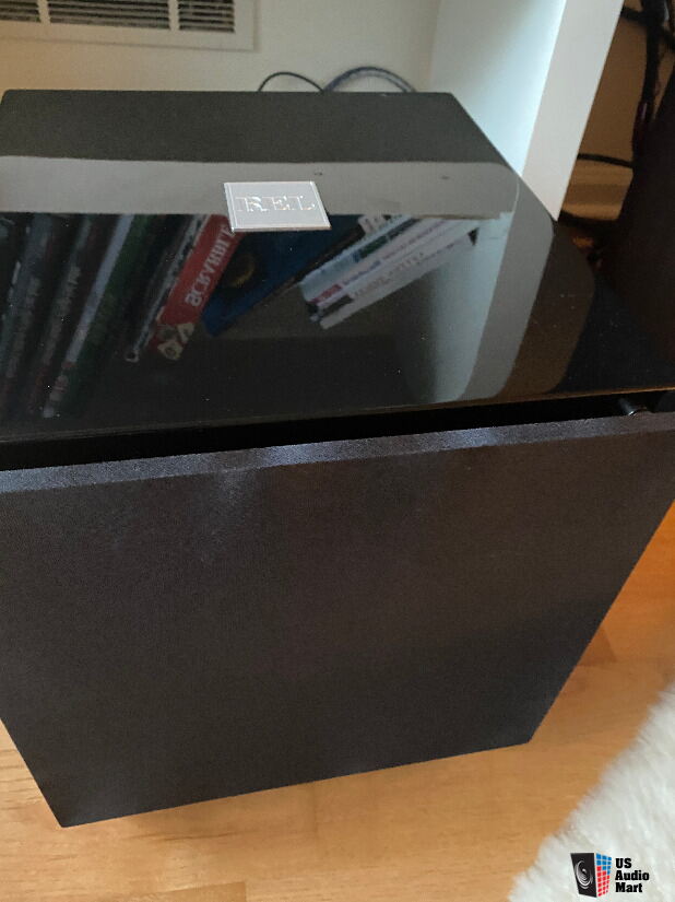 REL T7i subwoofer