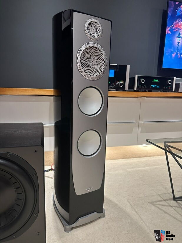 Paradigm Persona 3F Floorstanding Speaker Gloss Black - Perfect ...