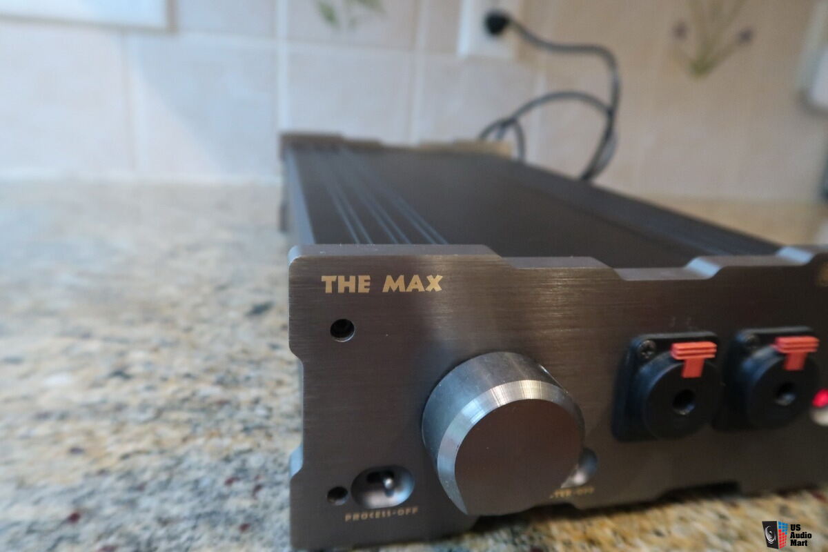 Headroom The Max Dual Output Headphone Amplifier Stereophile A Photo ...