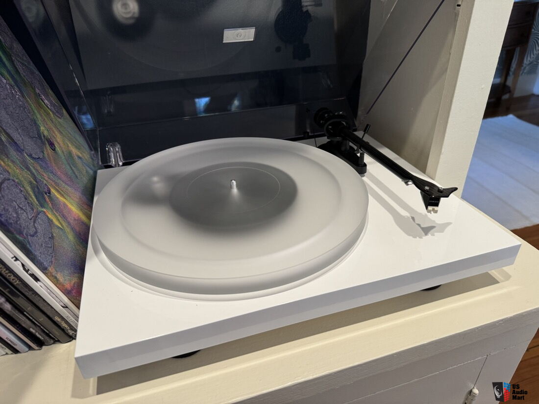 Pro-Ject Acryl-It Acrylic Platter Upgrade for Debut Carbon Evo Photo ...