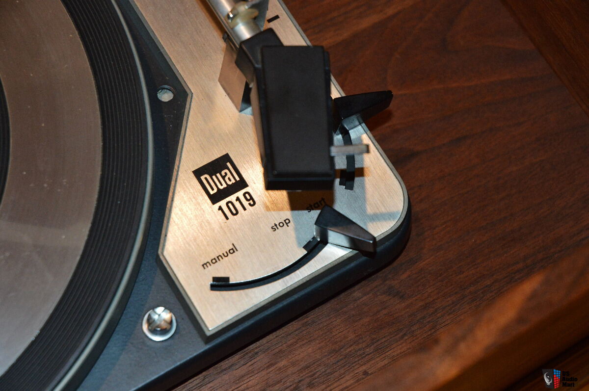 Dual 1019 vintage turntable in custom walnut case Photo #4796923 - US ...