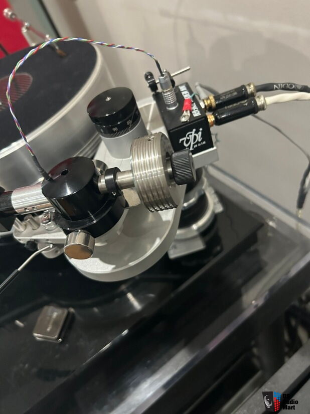 VPI Avenger Reference Turntable with VPI 12" Fatboy Tonearm Photo ...