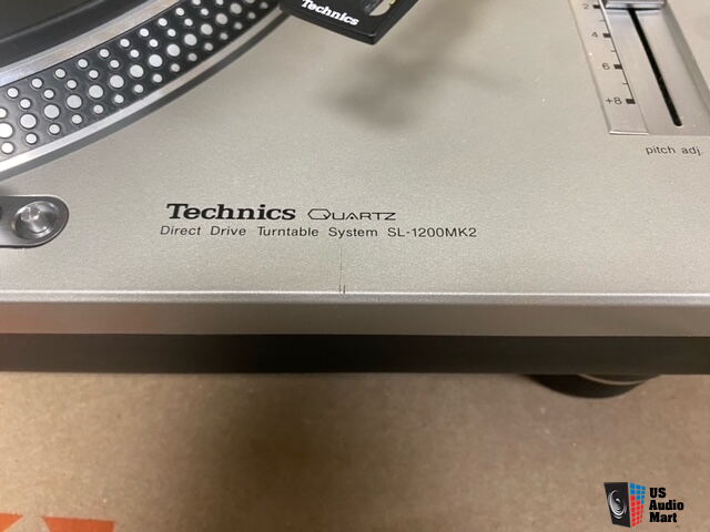 Technics SL 1200 MKII Turntable