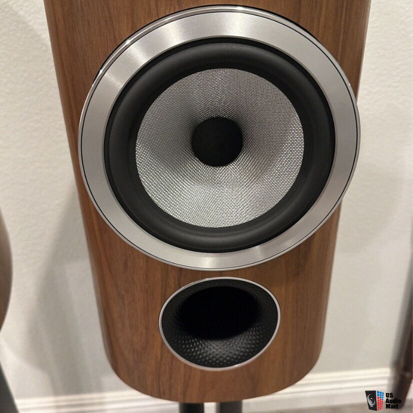 excellent Bowers & Wilkins B&W 805D4 Walnut bookshelf speakers with ...