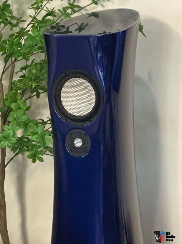 Excellent Estelon XB Cobalt Blue Glossy floor standing speakers Ceramic ...