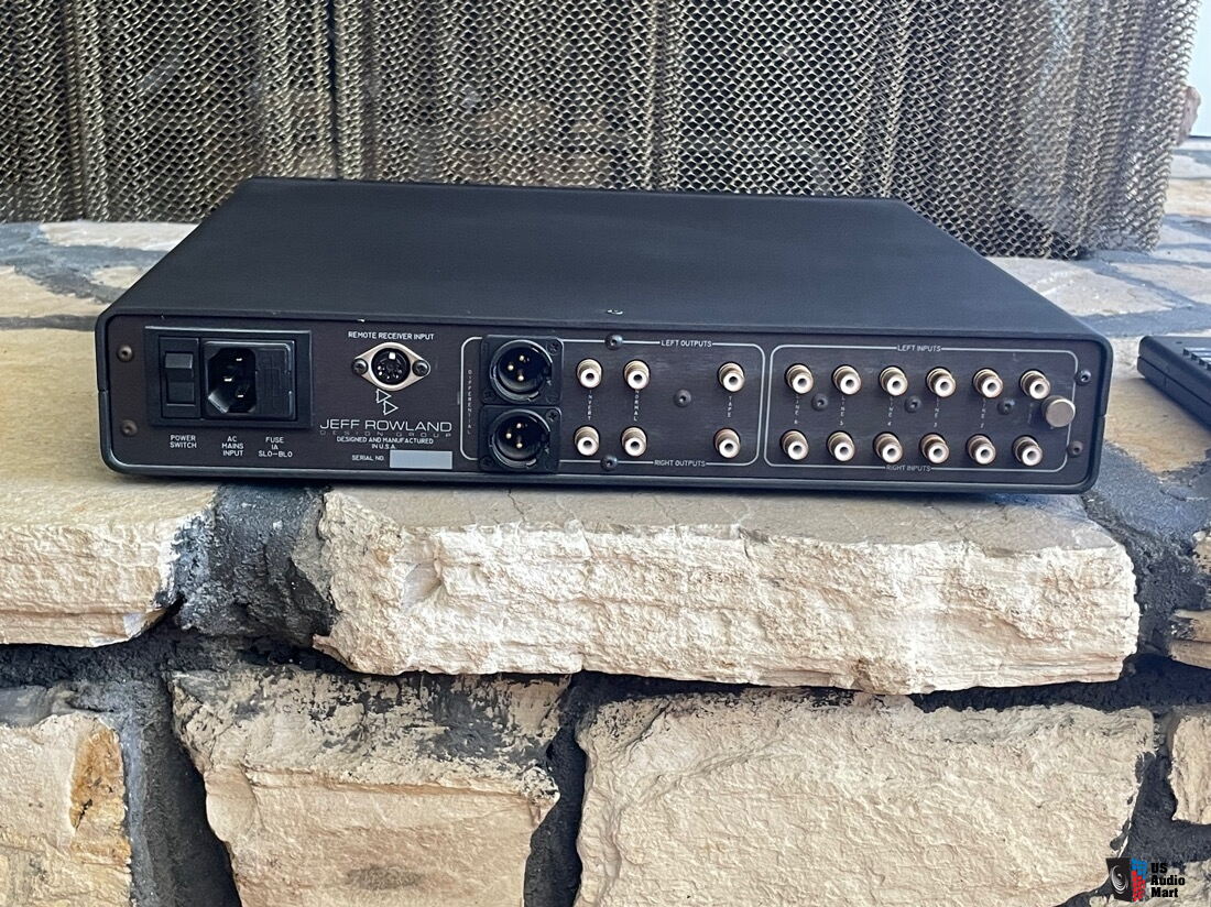 Jeff Rowland Consonance Preamplifier with Phono Photo #4803917 - US ...