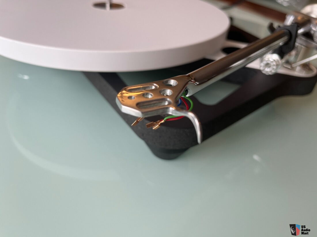 REDUCED: MSRP $6,500 REGA - Planar 10 Turntable, open box, P10 Rega ...