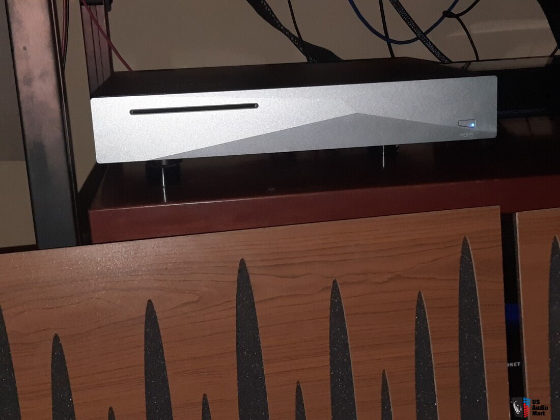 Innuous Zen Mk 3 server & Phoenix Net switch For Sale - US Audio Mart