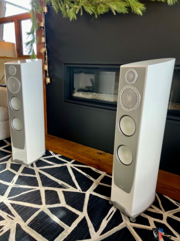 Paradigm Persona 3F Photo #4814115 - US Audio Mart
