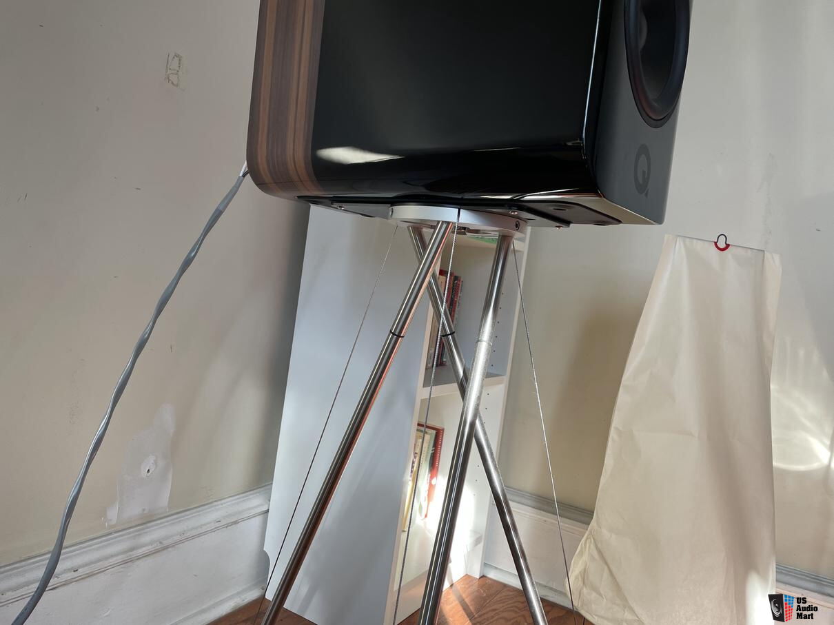Q-Acoustics Concept 300 + Tensegrity Stands Photo #4822317 - UK Audio Mart