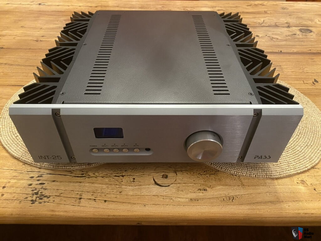Pass Labs INT-25 integrated amplifier Photo #4826708 - US Audio Mart
