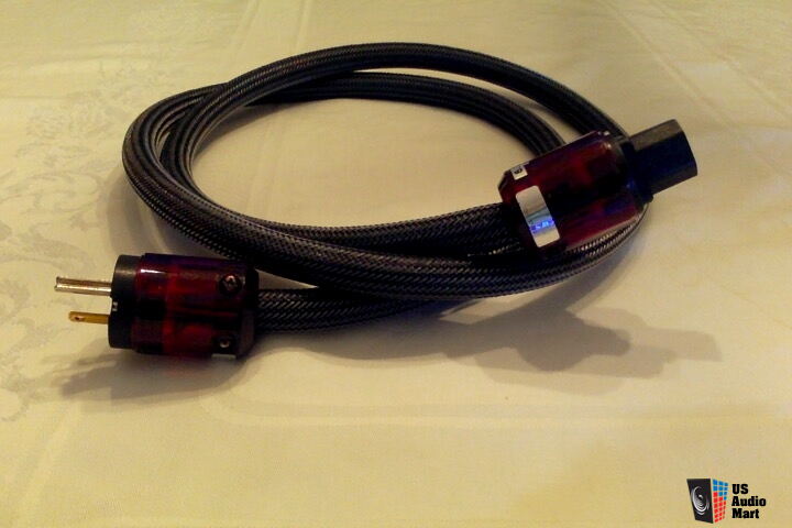 Emerald power cable with Oyaide connectors Photo #4834797 - US Audio Mart