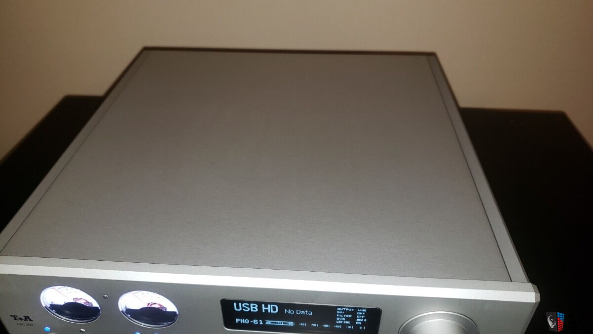 T+A DAC 200 with HDMI ARC option, silver **Mint Condition Photo ...