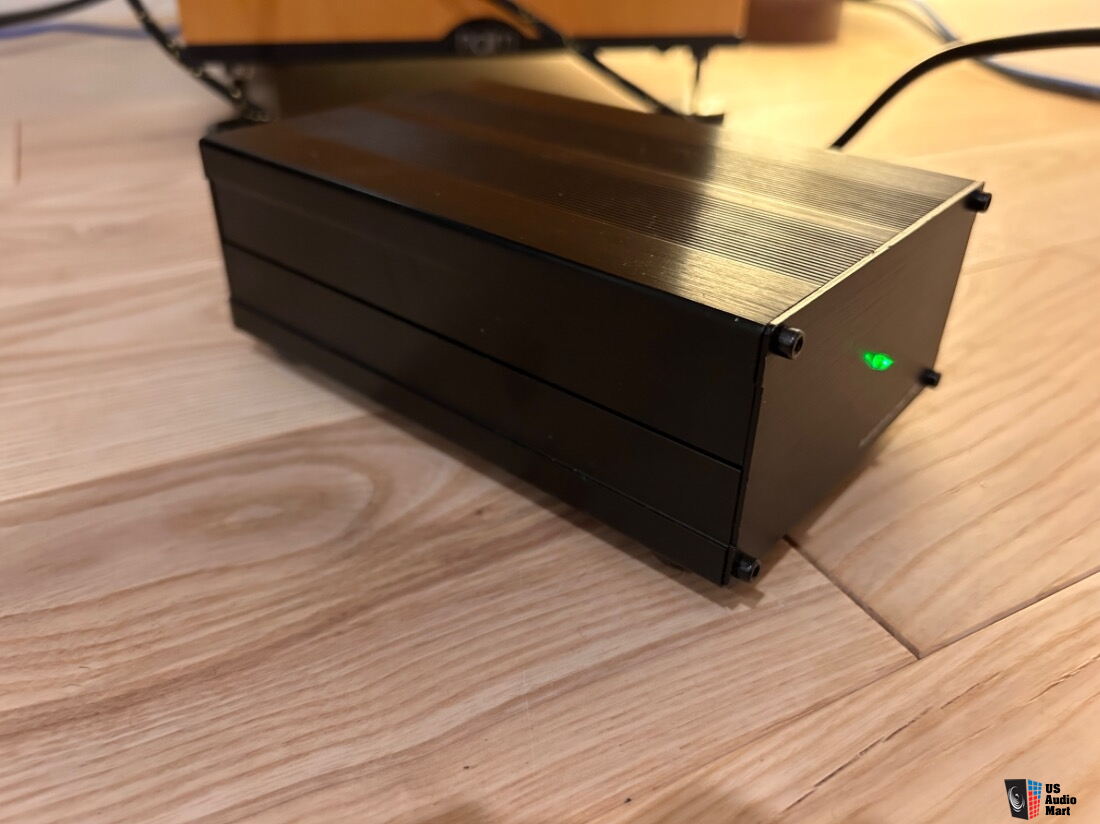 Rega power supply 24VAC upgrade Photo #4837277 - US Audio Mart