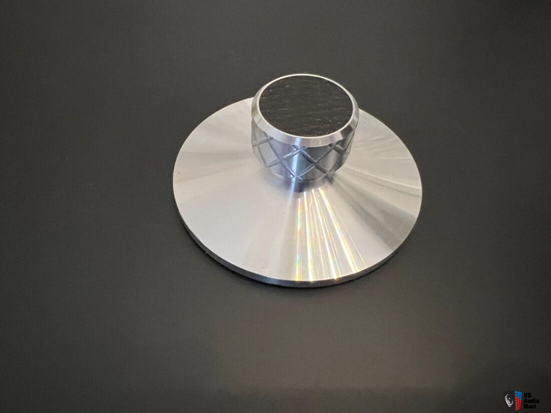 Pro-Ject Clamp It record clamp Photo #4837675 - UK Audio Mart