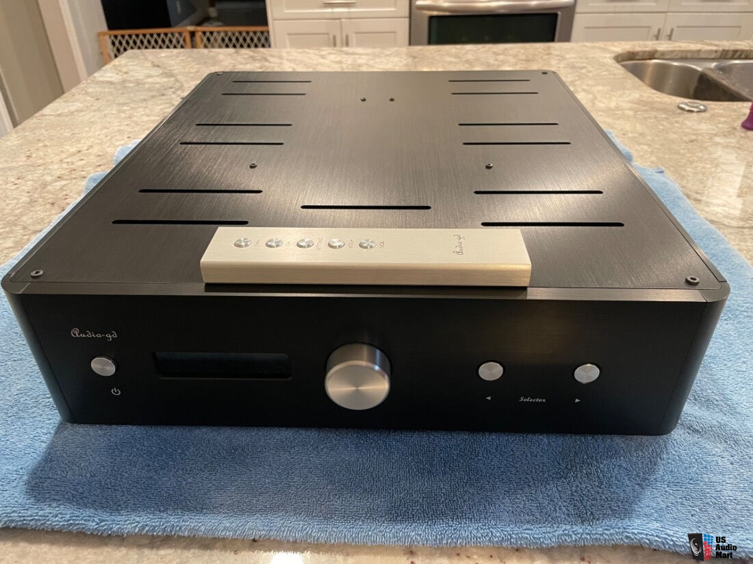 AUDIO GD HE-1 XLR/SE TUBE Preamp (Regenerative Power Supply - Less than ...