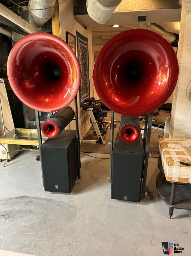 Avantgarde Duo Omega horn speakers, pending Photo #4851731 - US Audio Mart
