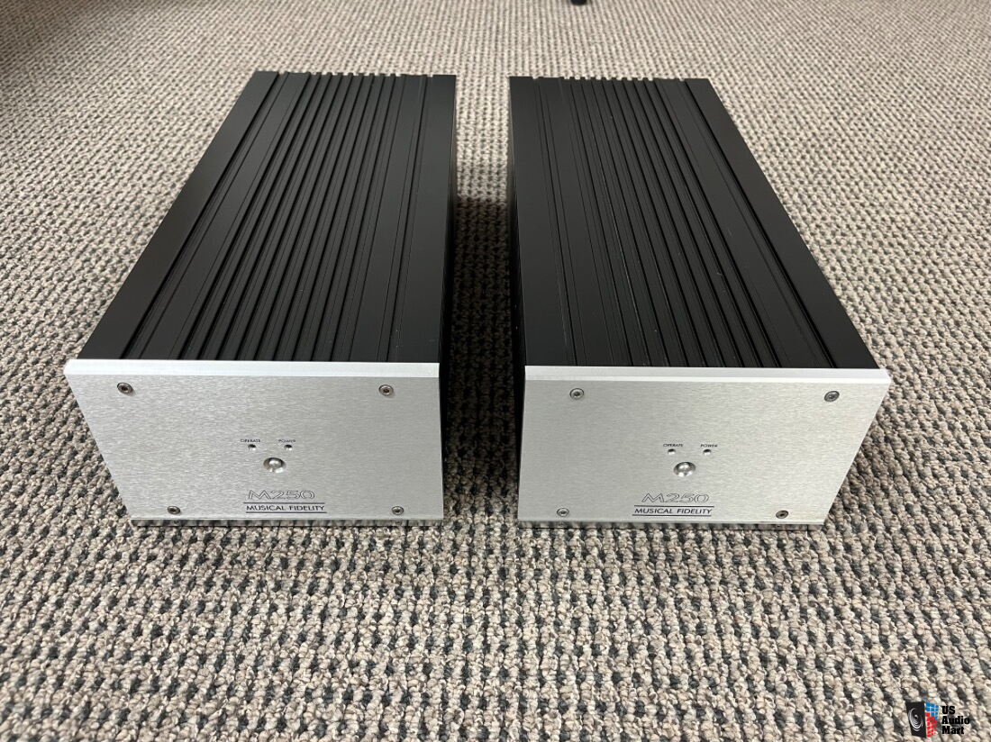 Rare pair of Musical Fidelity M250 250W mono block power amplifiers ...