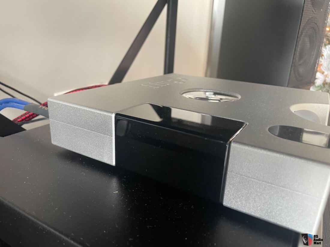 Chord Electronics Hugo TT 2 DAC with Preamp and Headphone Amp Photo ...