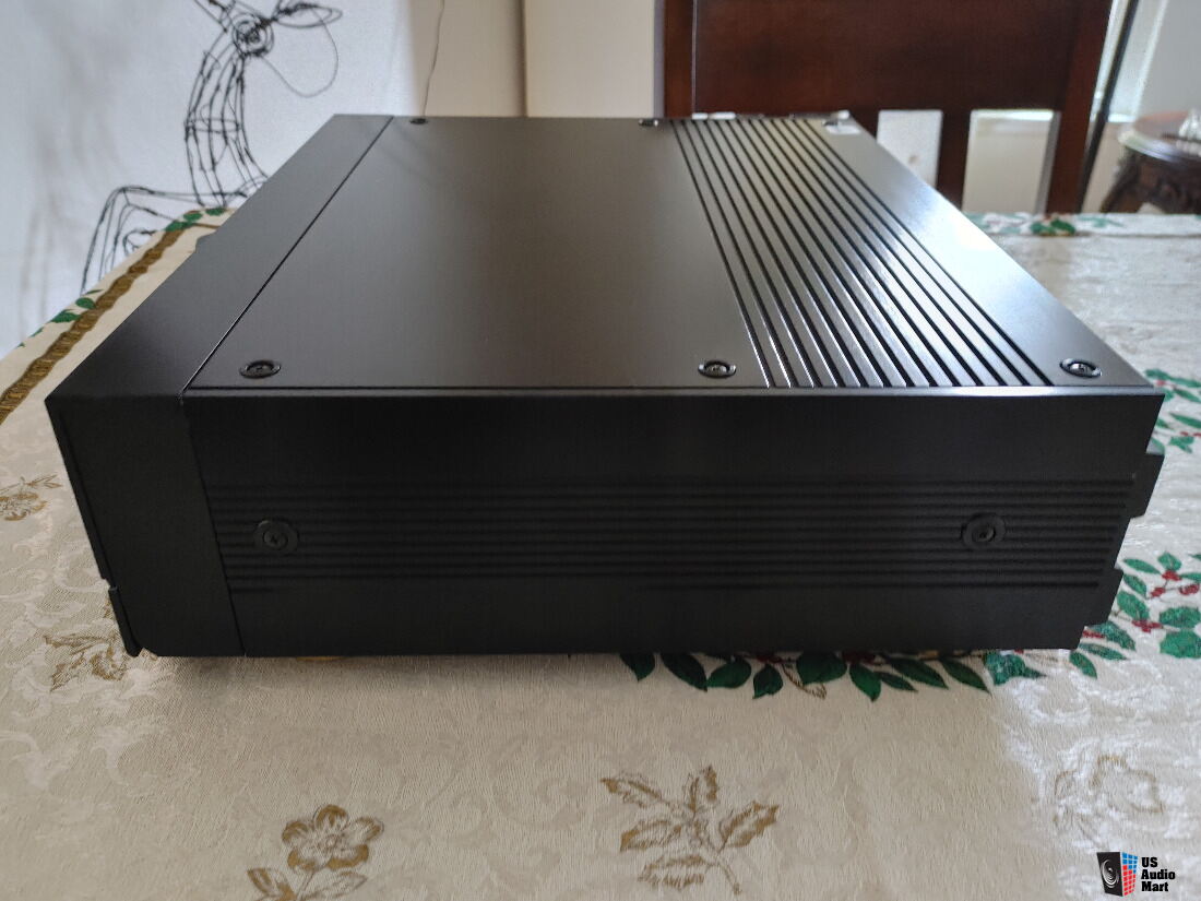 Denon DCD-3520 Reference CD Player - RARE! Photo #4856434 - US Audio Mart