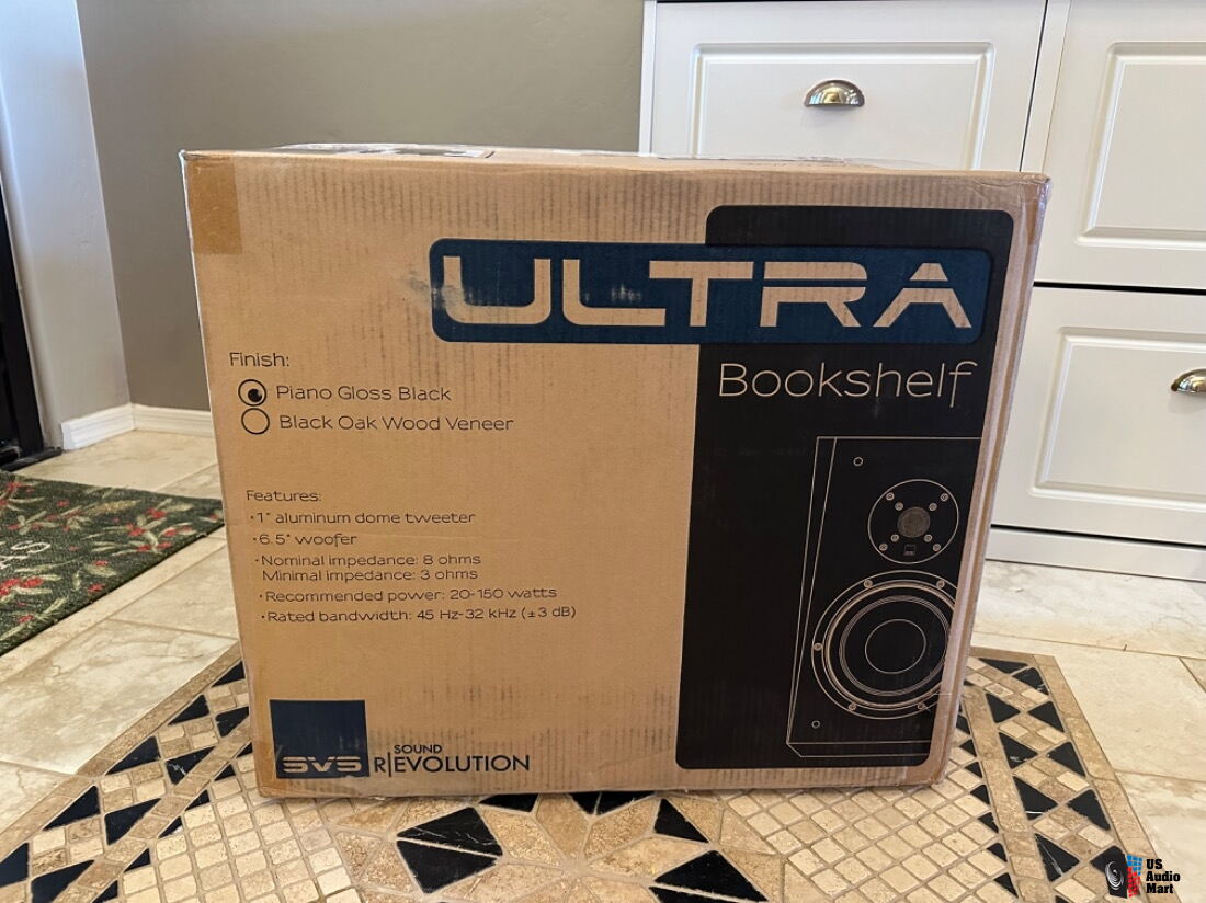 SVS Ultra Bookshelf Speakers Piano Black Photo #4860931 - US Audio Mart