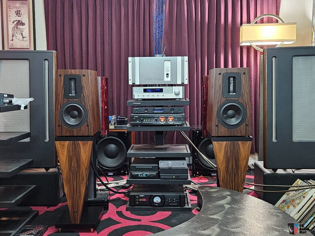 Eficion Ficion F200 Bookshelf Speakers with Matching Stands - $1800 ...