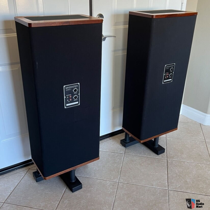 Vandersteen 2C 3-way floorstanding home speakers tower with stands ...