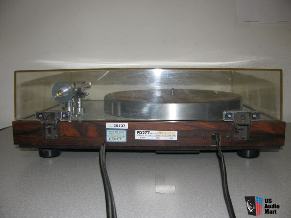Elegant Luxman PD277 Automatic Direct Drive Turntable Photo #486837 ...