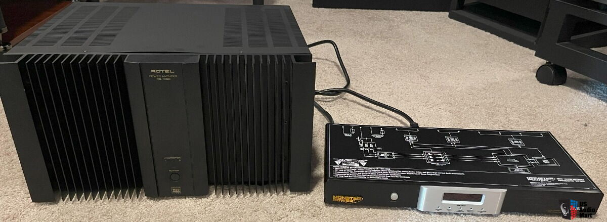 Rotel RM-1090 2 channel Amplifier 380 WPC For Sale - Canuck Audio Mart