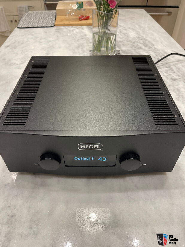 Hegel H590 Integrated Amplifier Photo #4889405 - US Audio Mart