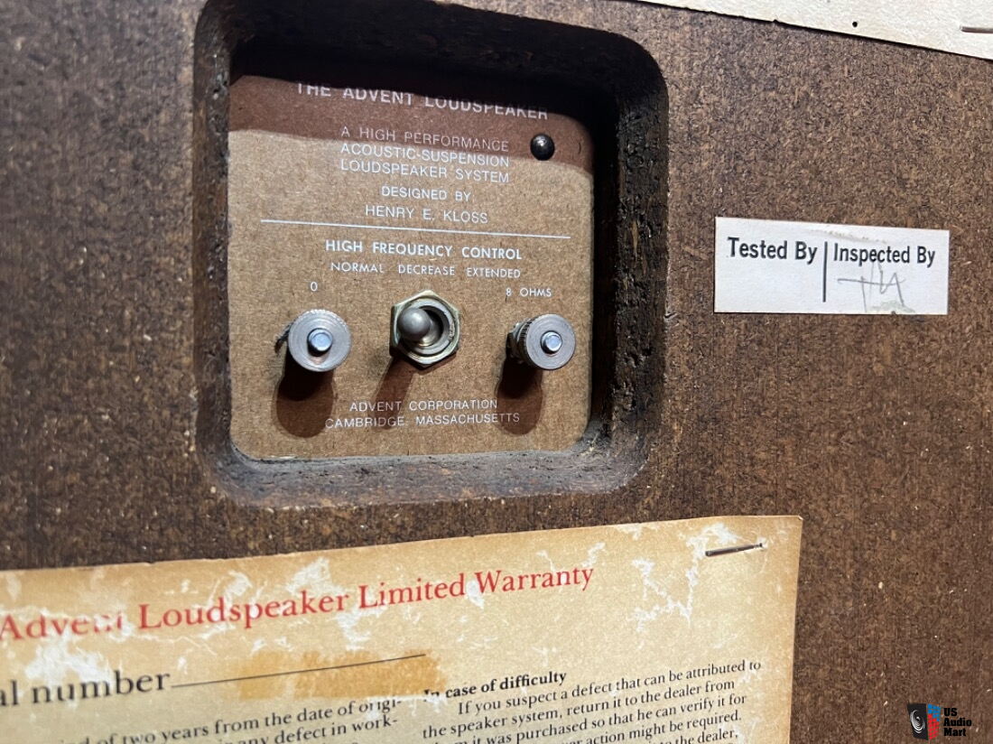 Advent Loudspeaker, one pair is in immaculate condition Photo #4892731 ...