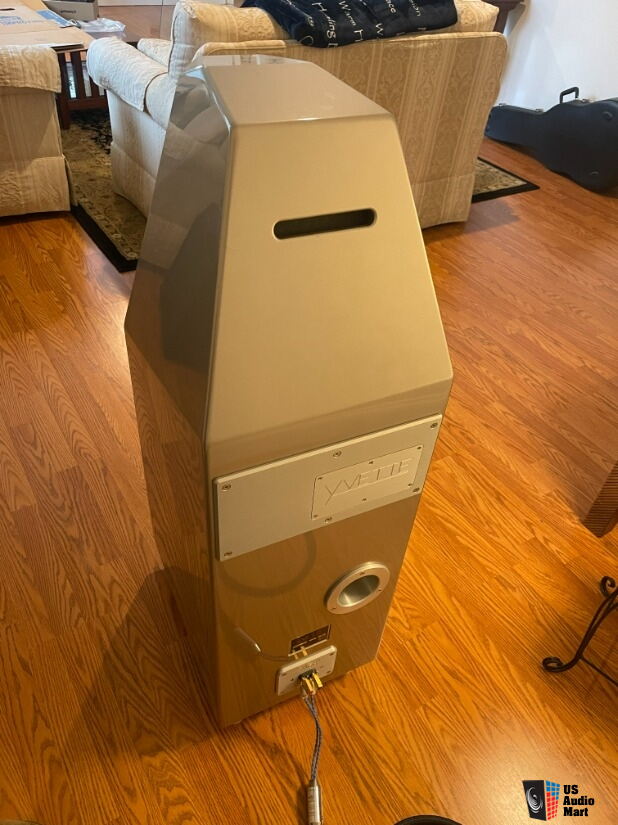 Wilson Audio Yvette Speakers - Desert Silver with Black Grills Photo ...