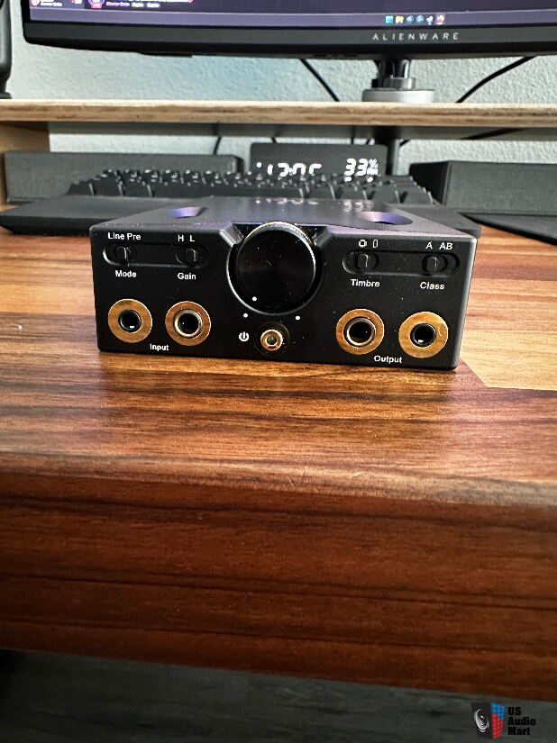 Cayin C9 Portable Amp with Case/Extra Battery Pack Photo #4894032 - US ...